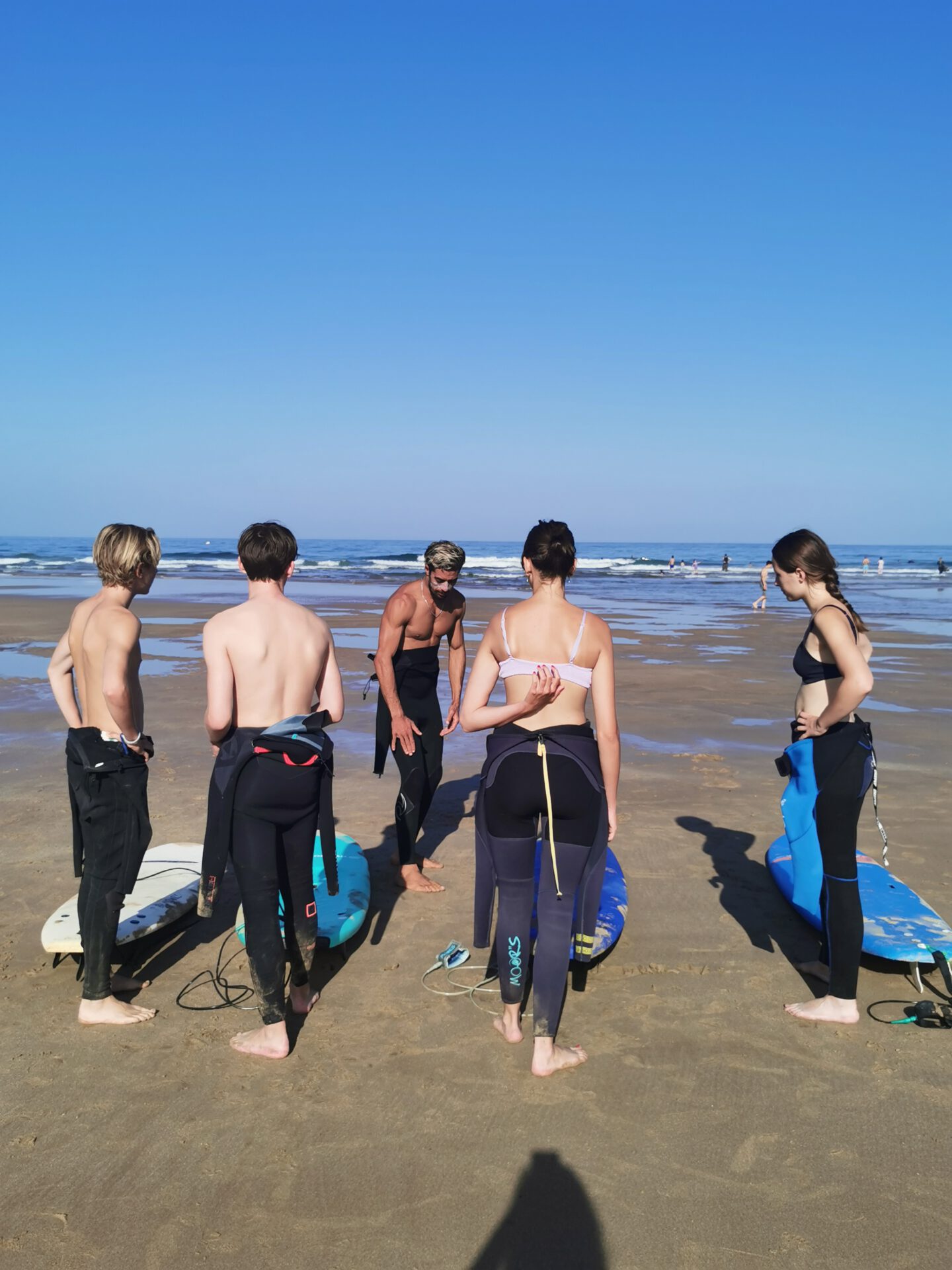 Surf Academy - Pro Surf Training in 3 Weeks to 3 Months